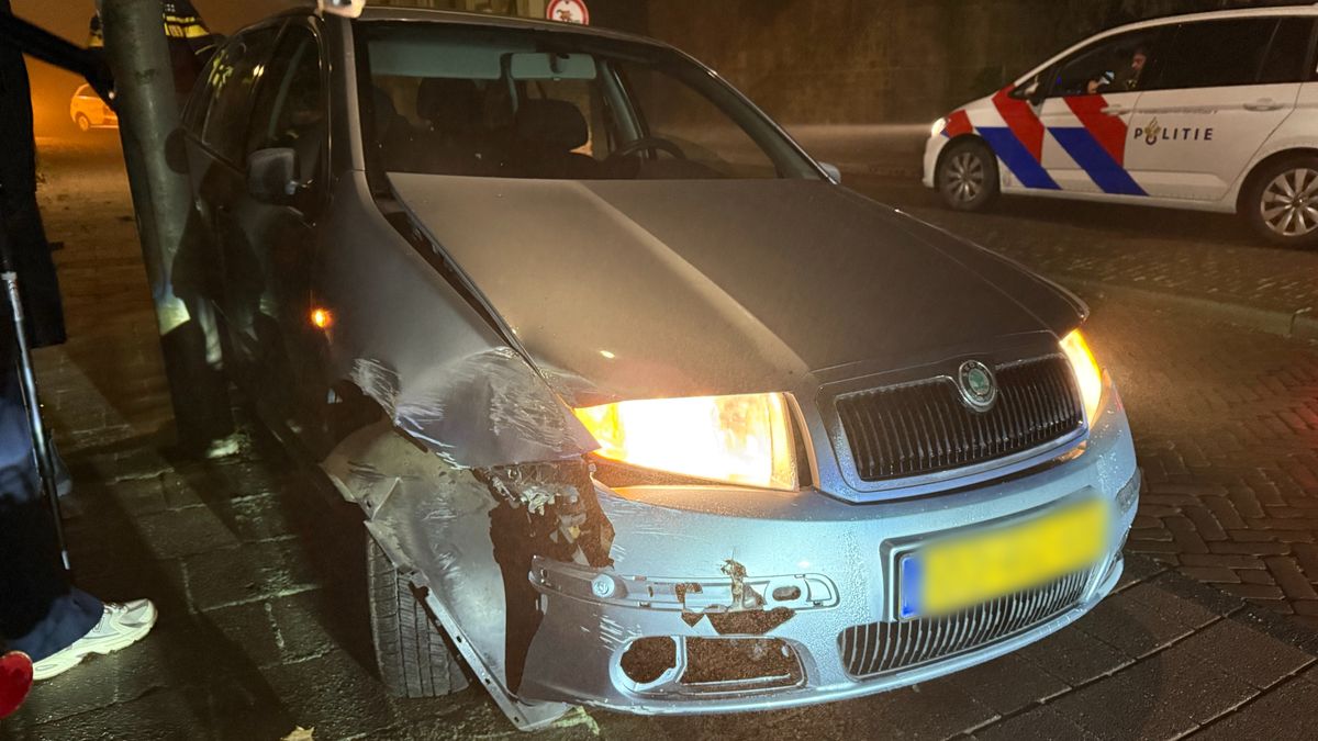 112 Nieuws: Auto's van de weg door gladheid - Oost