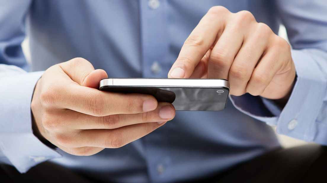 Denemarken houdt 20-jarige Fries aan om valse meldingen met telefoon ...