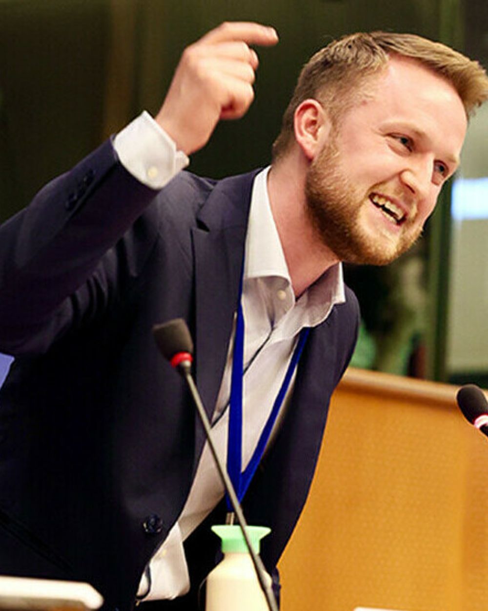 Pieter uit Koudum spreekt acht talen en dat komt goed te pas bij zijn ...