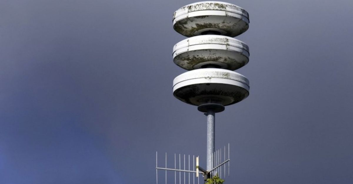 Lopend Vuur: Juist in deze tijden moet het luchtalarm blijven bestaan ...