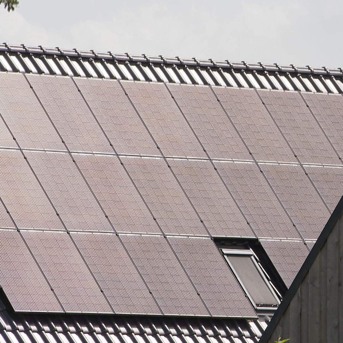 Drenten wekken bovengemiddeld veel stroom op met zonnepanelen - RTV Drenthe
