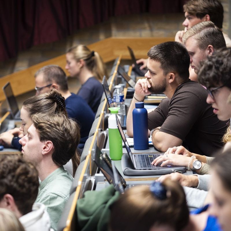 Radboud heeft voor het eerst een gedragscode voor alle studenten ...