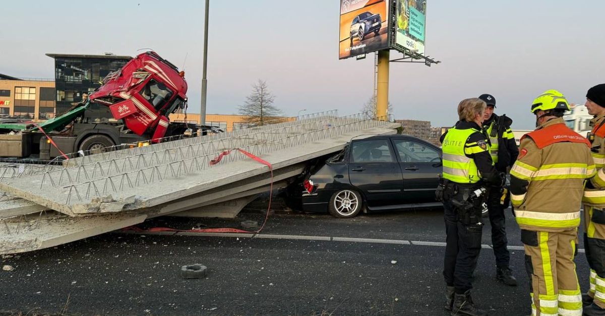 A2 weer vrij na groot ongeluk - Omroep Gelderland