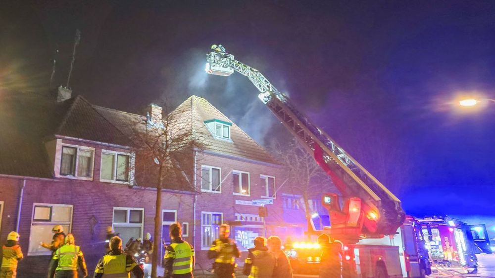 112 Nieuws: Auto twee keer in brand gestoken in Deventer | Grote woningbrand Hengelo - Oost