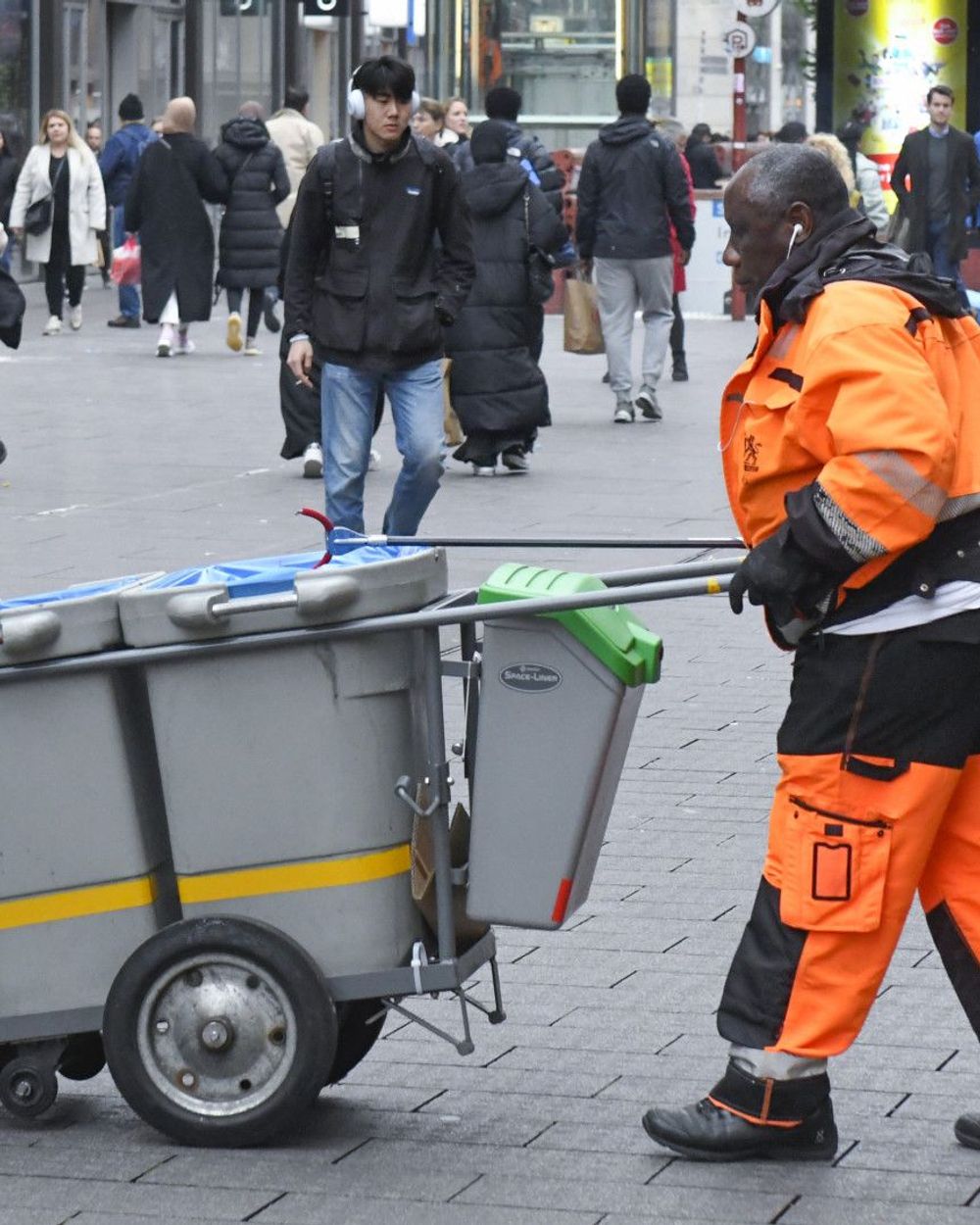 Straatvegers en boa's gaan staken: 'Veel bereidheid in Den Haag ...