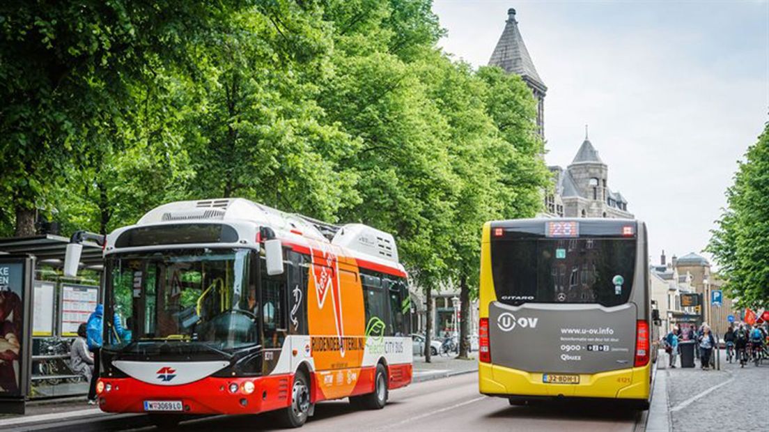Test elektrische bus in Utrecht met strubbeling gestart - RTV Utrecht