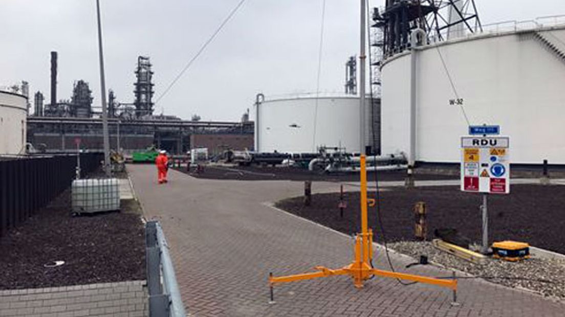 Unieke dronevlucht boven Shell Pernis - Rijnmond