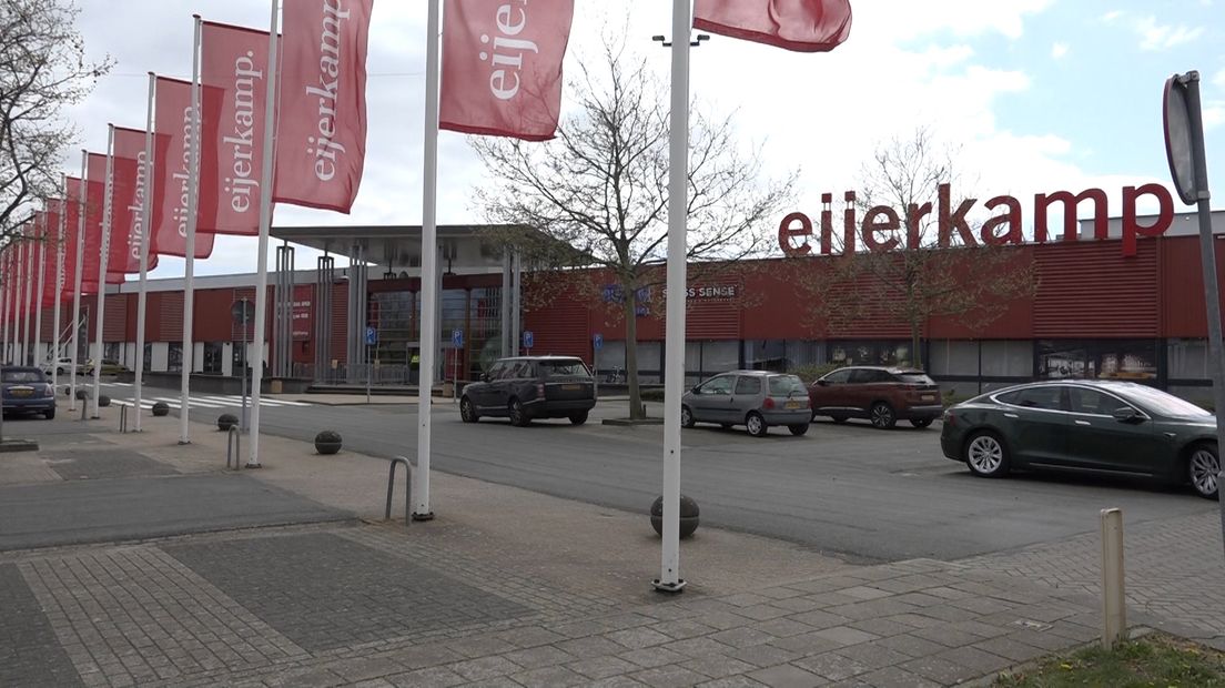 Nog nooit was het zo rustig op de meubelboulevard tijdens Pasen ...