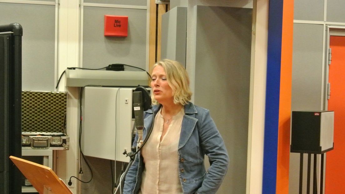 FC Grunnen en Marieke Klooster in Twij Deuntjes - RTV Noord FC Grunnen en Marieke Klooster in Twij Deuntjes - RTV Noord