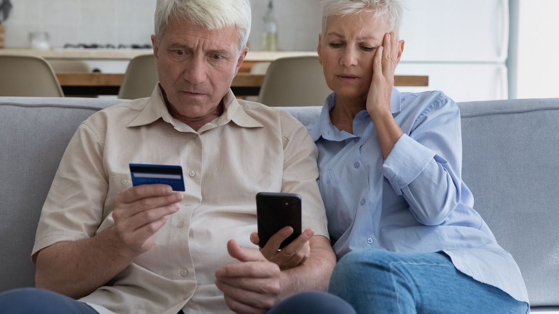 Eén op de acht Friezen slachtoffer van online criminaliteit - Omrop Fryslân