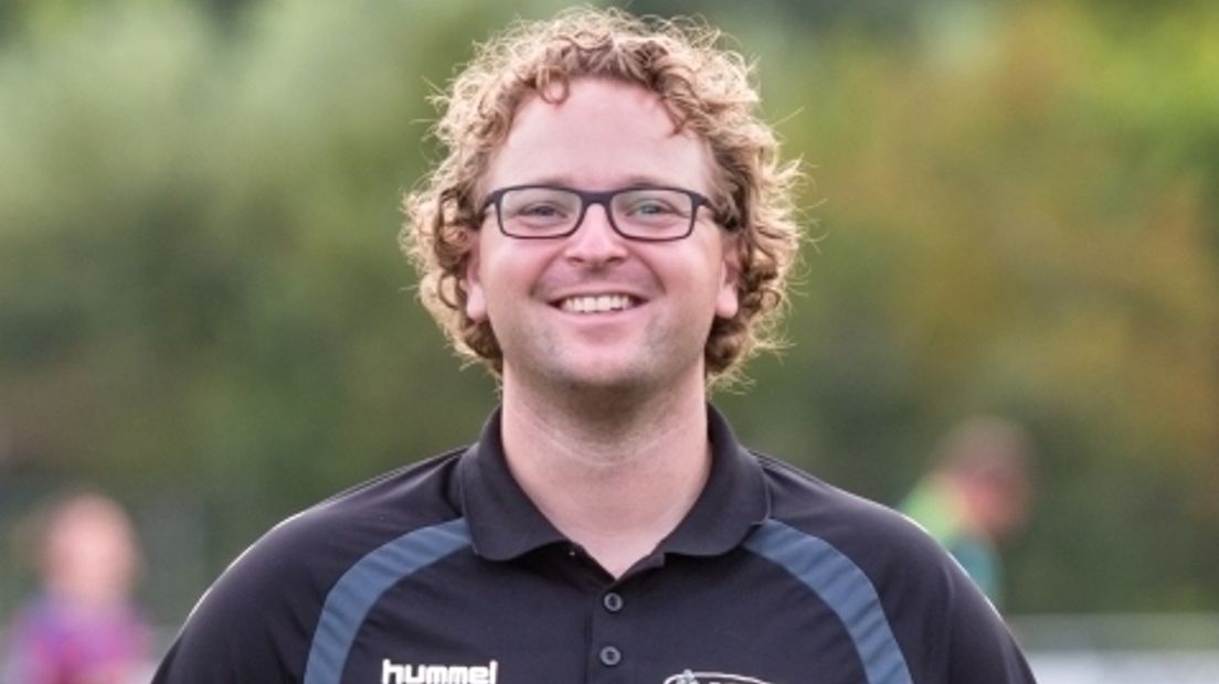 Thomas de Ridder blijft trainer Kruiningen - Omroep Zeeland