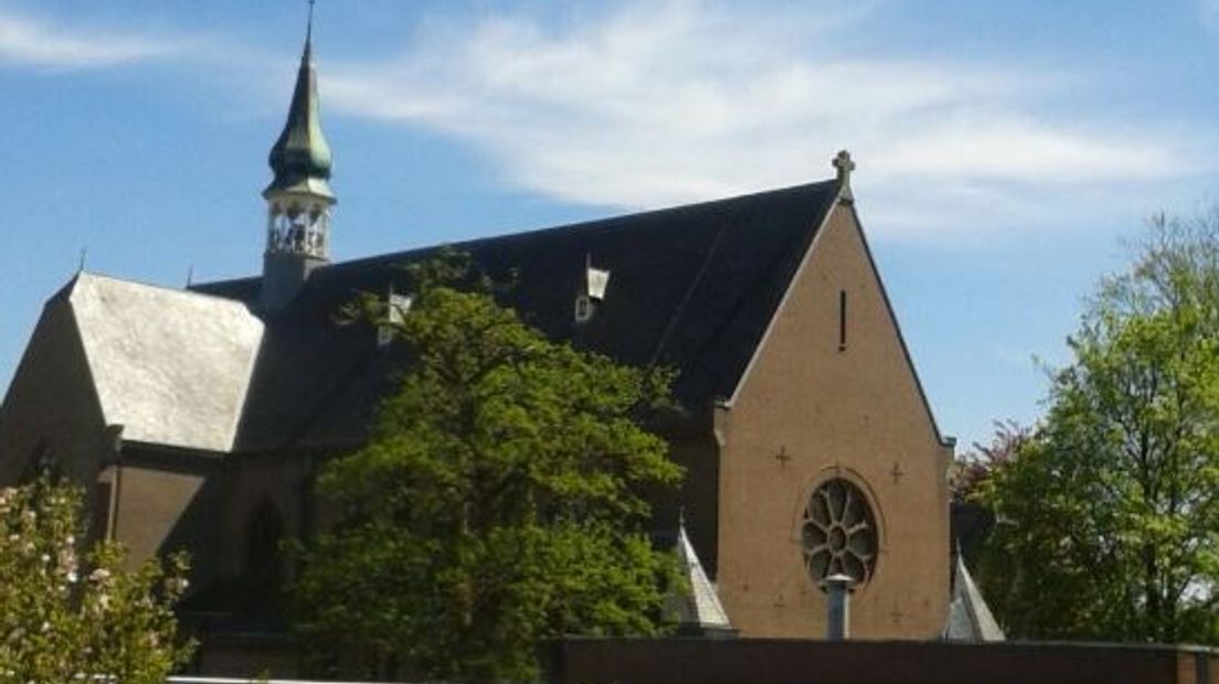 Pijnlijk besluit: 6 van de 11 katholieke kerken dicht - Omroep Gelderland