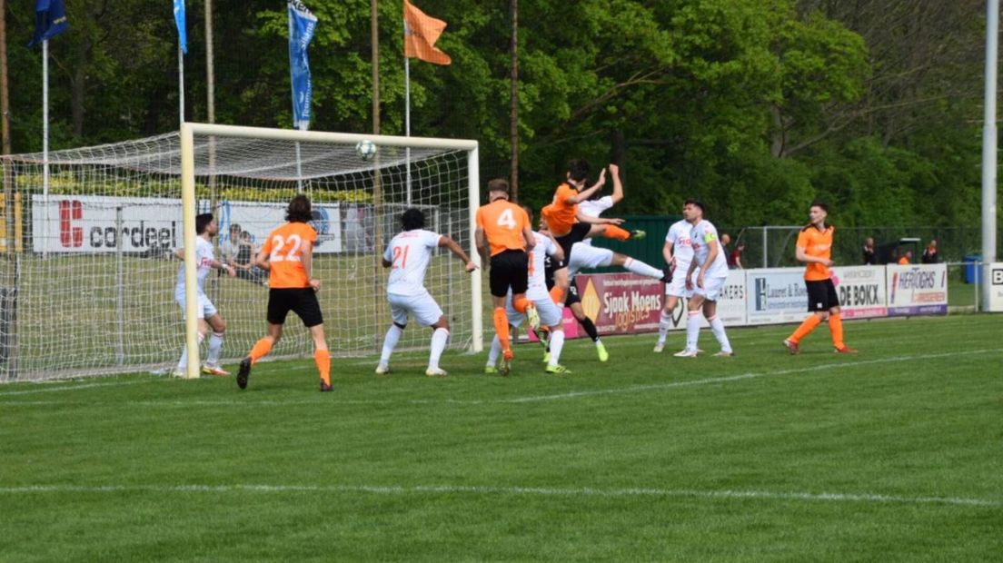 Terneuzense Boys speelt op eigen veld gelijk tegen Heinenoord - Omroep Zeeland