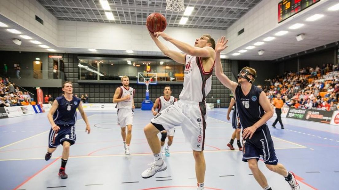 Basketballers Rotterdam boeken bekerzege - Rijnmond