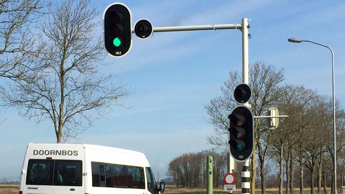 De meest zinloze stoplichten van Nederland - RTV Noord