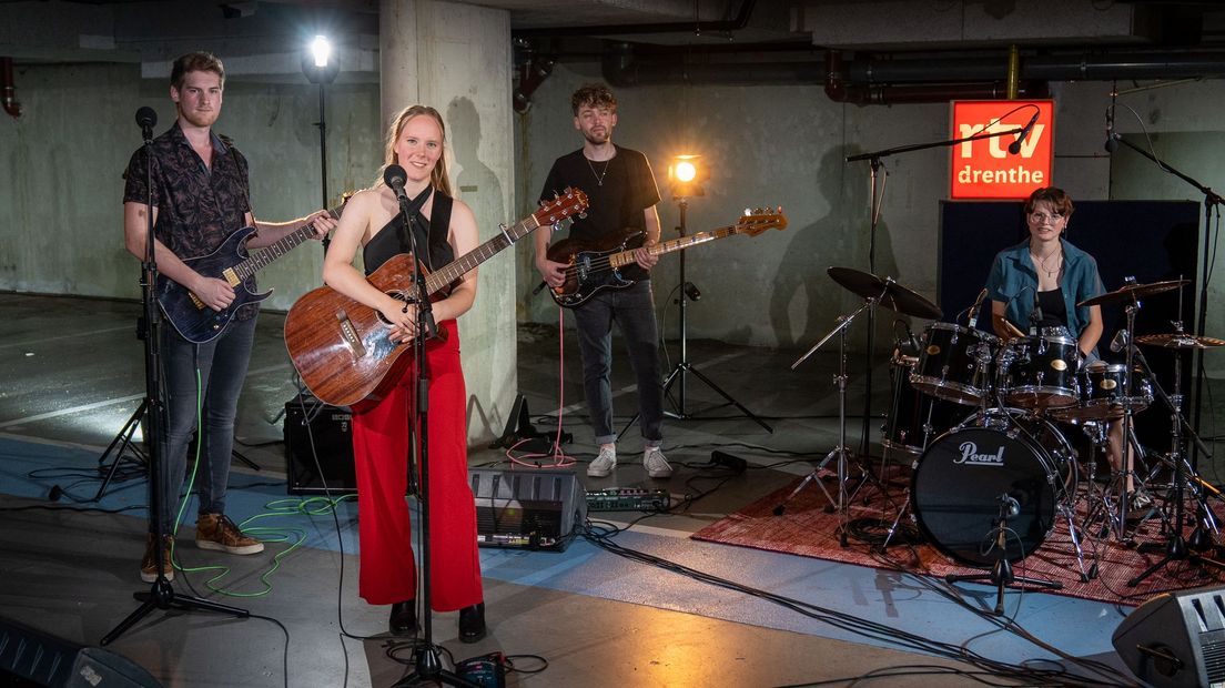 Djammen: Lisa Ploeger komt vrijdag met debuut-EP - RTV Drenthe