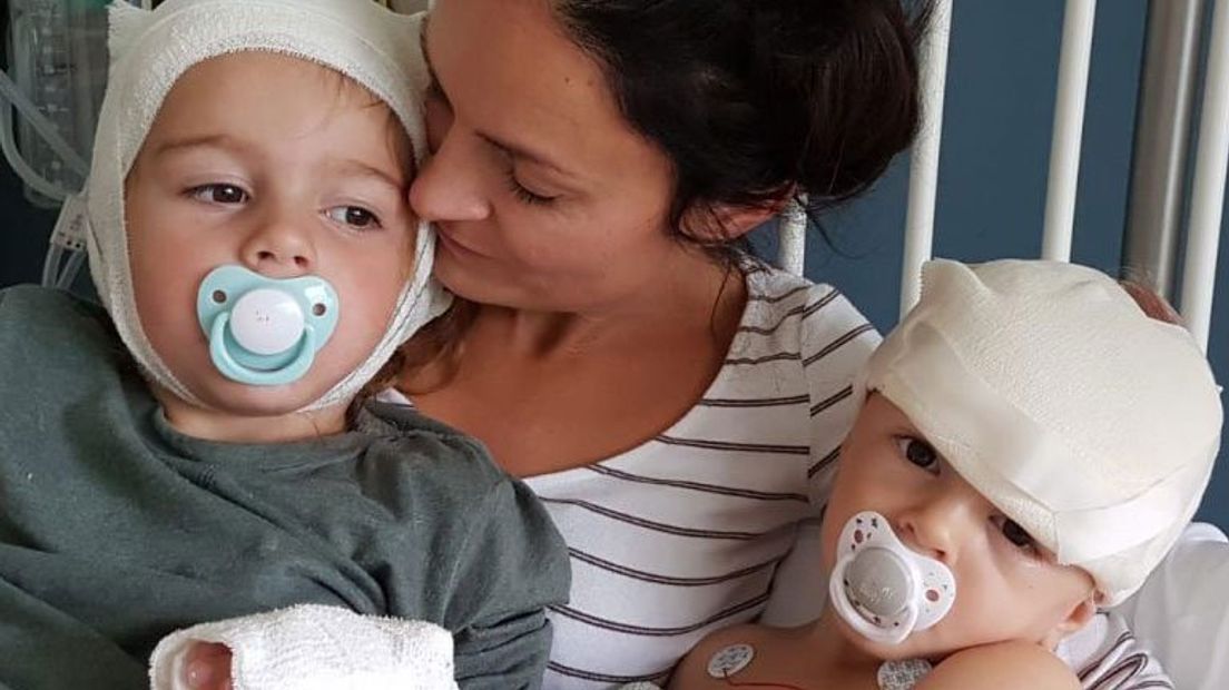 Mark Rutte helpt zieke kinderen uit Alphen aan den Rijn - Omroep West