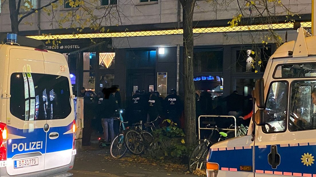 Duitse politie voorkomt rellen in Berlijn: 58 Feyenoord-fans opgepakt ...