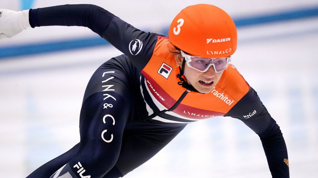 Shorttrackster Poutsma vierde op mixed relay, wint wel heat op 500 ...