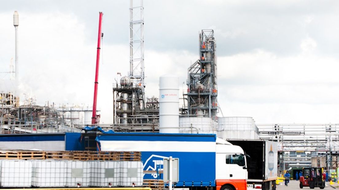 Toxicoloog wil dat Chemours stopt met uitstoot gifgas - Rijnmond