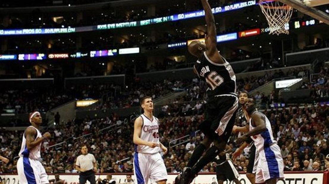 Francisco Elson wint met Spurs - Rijnmond