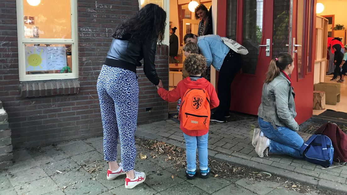 Scholen in regio Midden beginnen nieuw schooljaar: 'Het is fijn dat ik ...