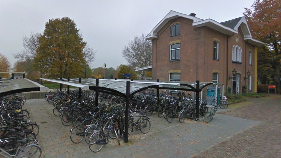 Fietsendieven in de kraag gevat op station Scheemda - RTV Noord