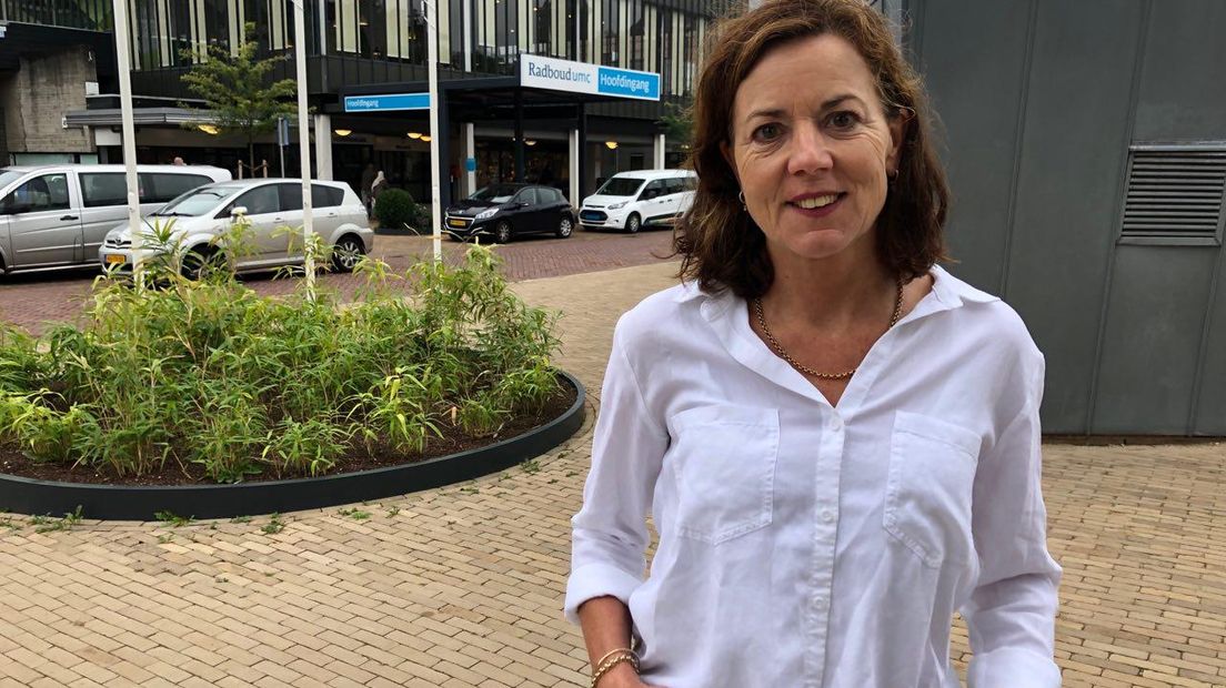 Nijmeegse fysioloog Hopman bij Damloop: koelbaden redden levens ...