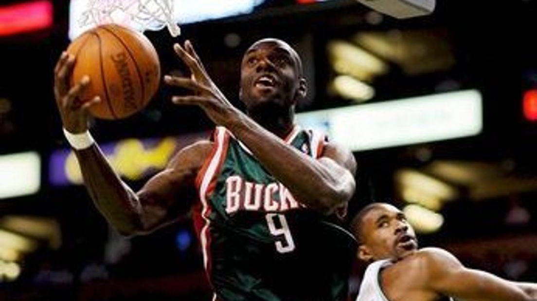 Francisco Elson naar Philadelphia 76ers - Rijnmond