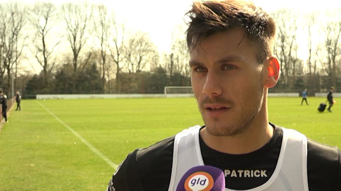 Dario Dumic weet dat het om strijd gaat in een derby - Omroep Gelderland