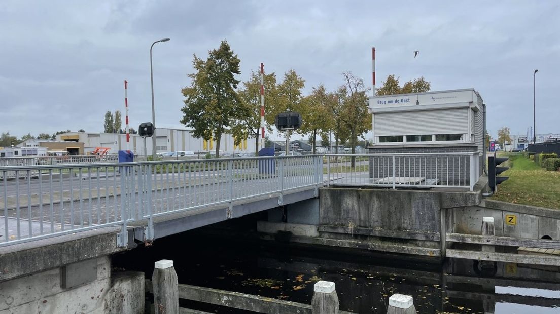 'Levensgevaarlijke brug' in Hoogeveen op de schop voor ruim 400.000 euro - RTV Drenthe