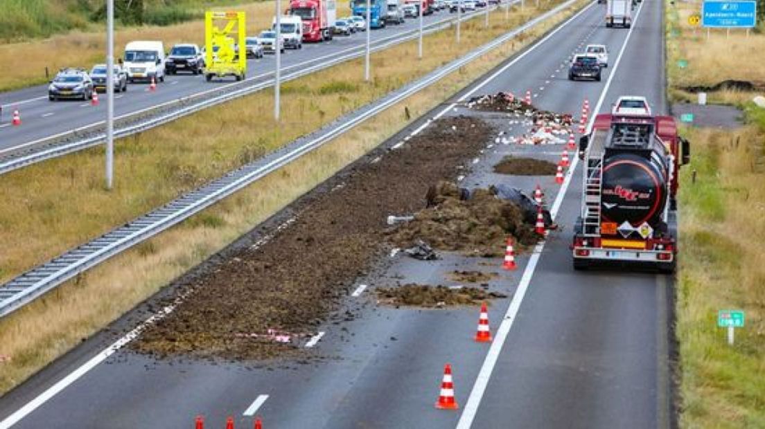 OM jaagt op snelwegvandalen met camerabeelden Rijkswaterstaat - Omroep ...