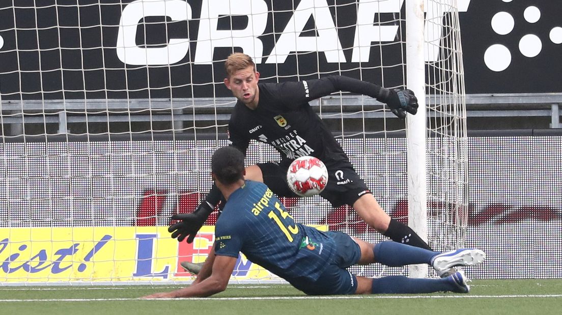 Doelman Pieter Bos twee jaar langer bij Sportclub Cambuur - Omrop Fryslân Doelman Pieter Bos twee jaar langer bij Sportclub Cambuur - Omrop Fryslân