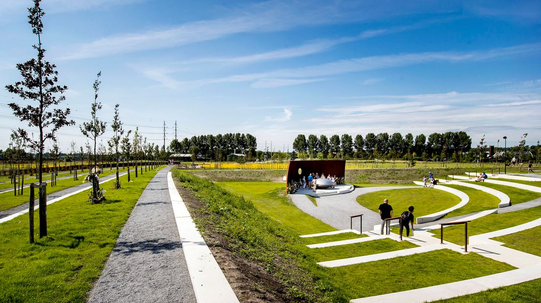 Mh17 Monument Bij Vliegbasis Eindhoven 1limburg