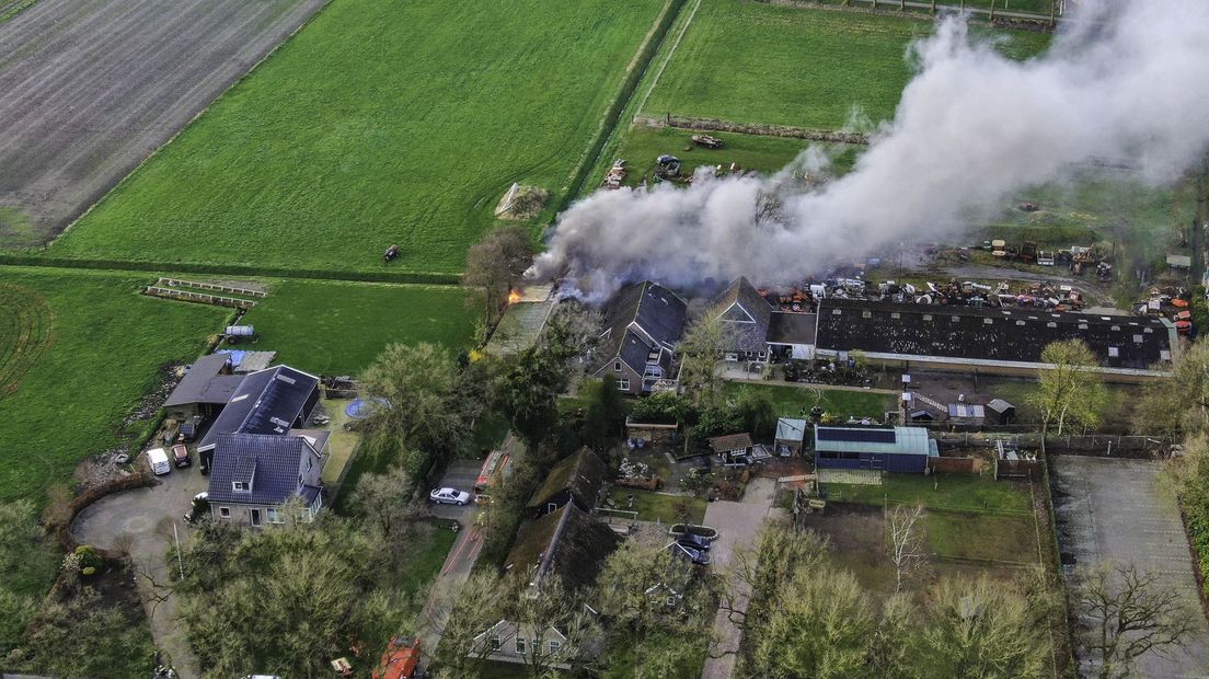 Uitslaande brand in schuur bij Beilen - RTV Drenthe