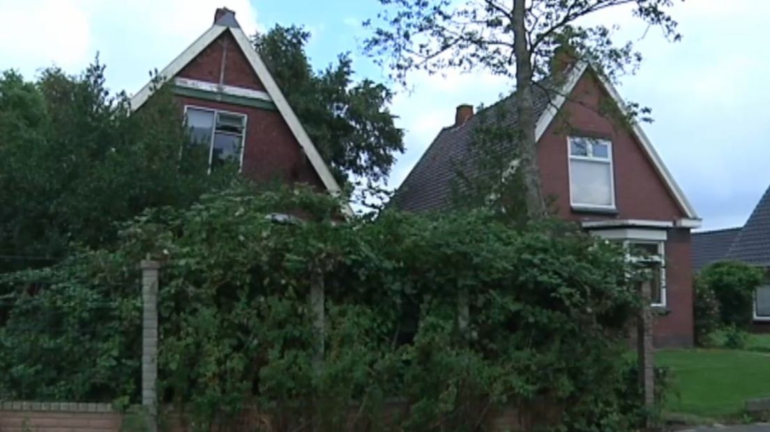 Zaak rond scheve woning Overschild nog altijd in impasse - RTV Noord