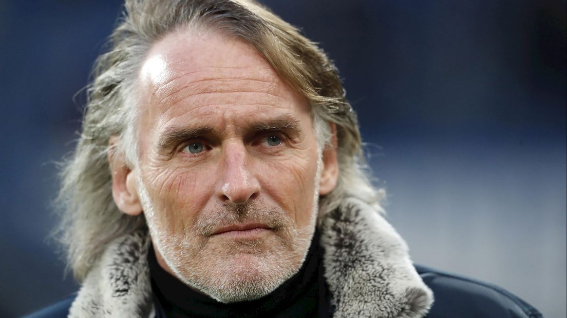 Jan Olde Riekerink weggestuurd bij SC Heerenveen - RTV Oost Jan Olde Riekerink weggestuurd bij SC Heerenveen - RTV Oost