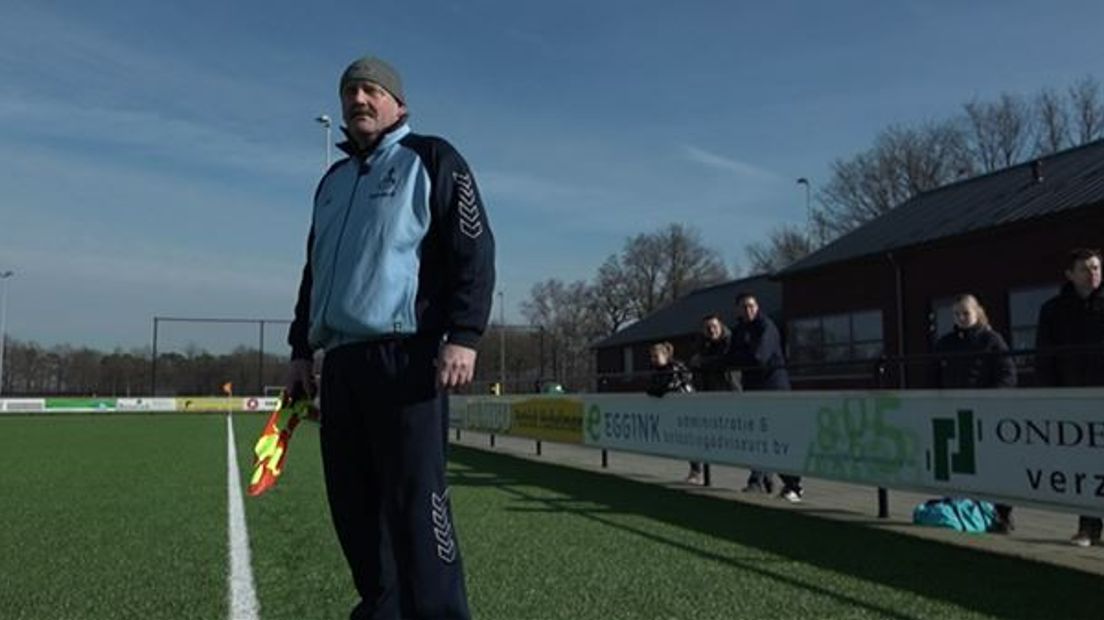 Meer taken voor een scheidsrechter, goed idee? - Omroep Gelderland