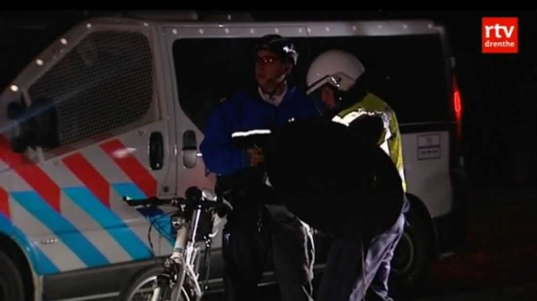 'Politie faalt tijdens Facebook-rellen' - RTV Drenthe