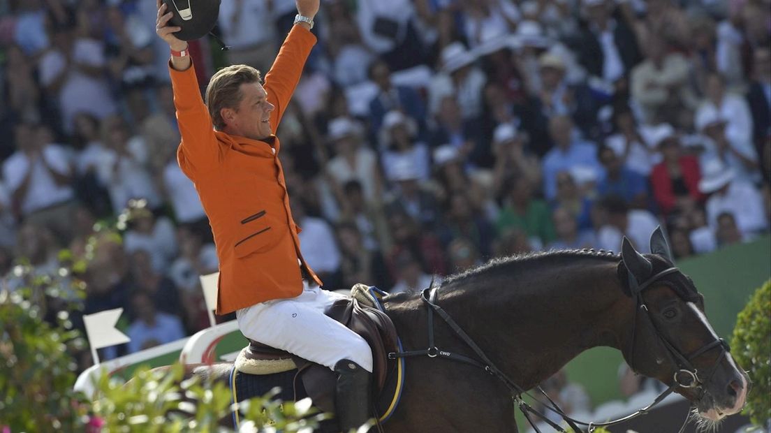 De wereldtitel van Jeroen Dubbeldam in beeld - RTV Oost De wereldtitel van Jeroen Dubbeldam in beeld - RTV Oost