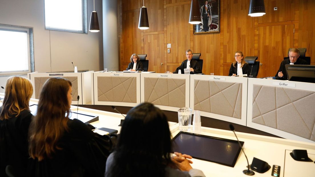 Pleidooien over treinkaping De Punt te volgen via livestream - RTV Drenthe