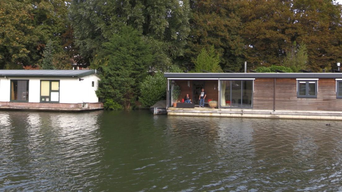 Woonboten in Merwedekanaal gekocht om ruimte te maken voor bruggen ...