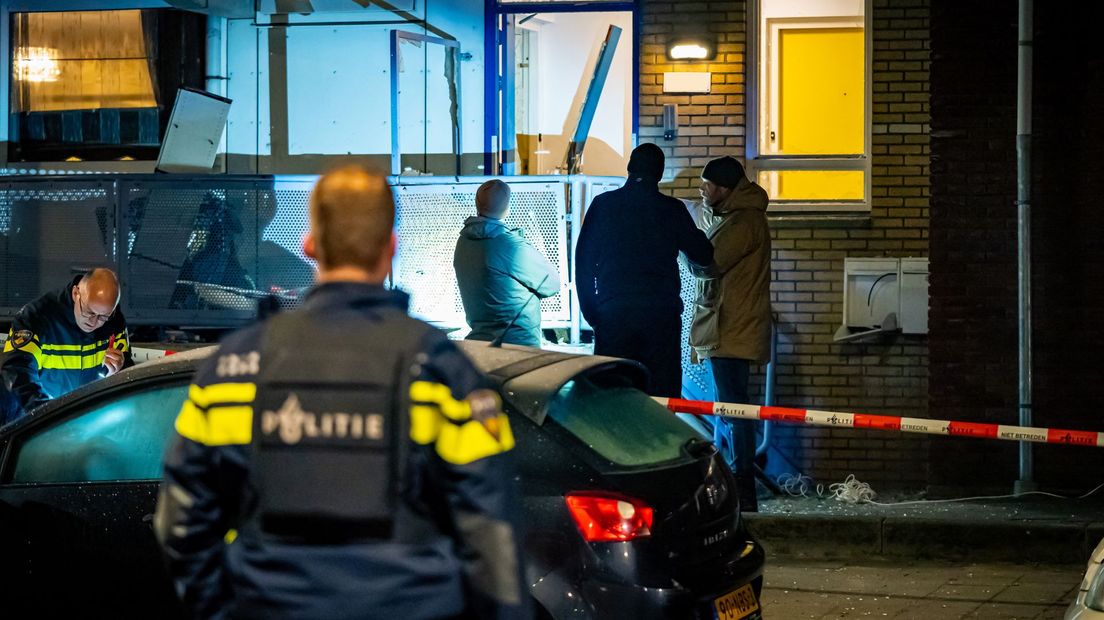 Ravage na explosie in portiek Rotterdam-Feijenoord, derde ontploffing in vijf dagen op Zuid ...