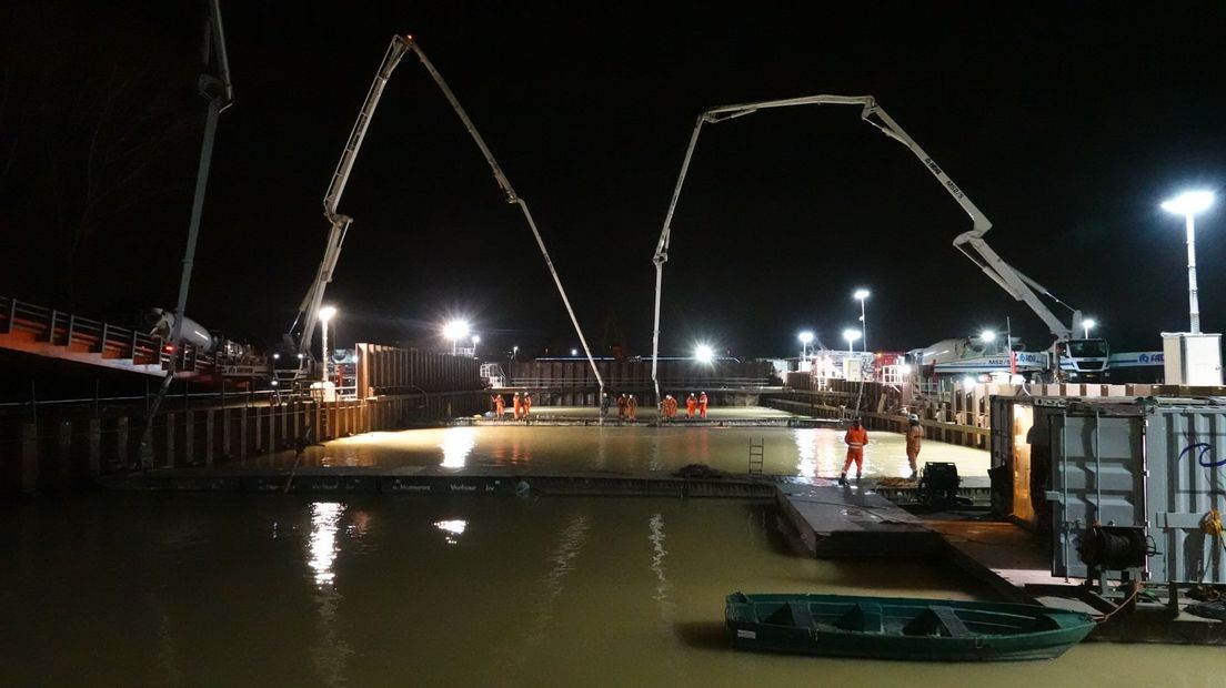 Omwonenden zitten dag en nacht in herrie van bouwput A16: ‘Nu martelen ...