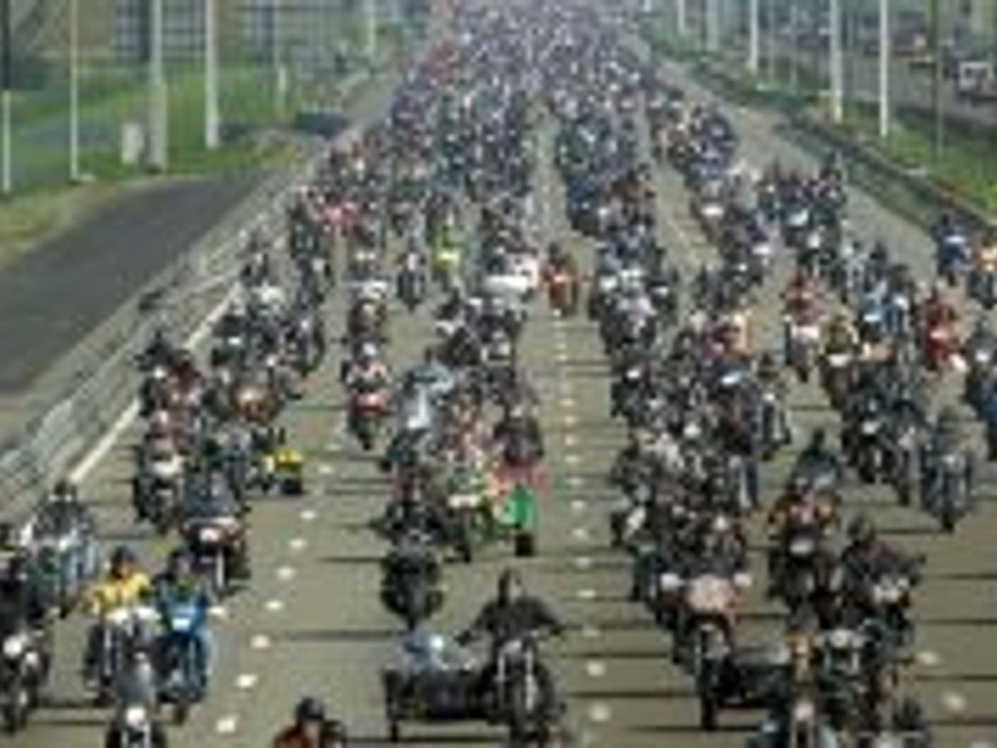 Actiegroep motorrijders bestaat 20 jaar - RTV Drenthe