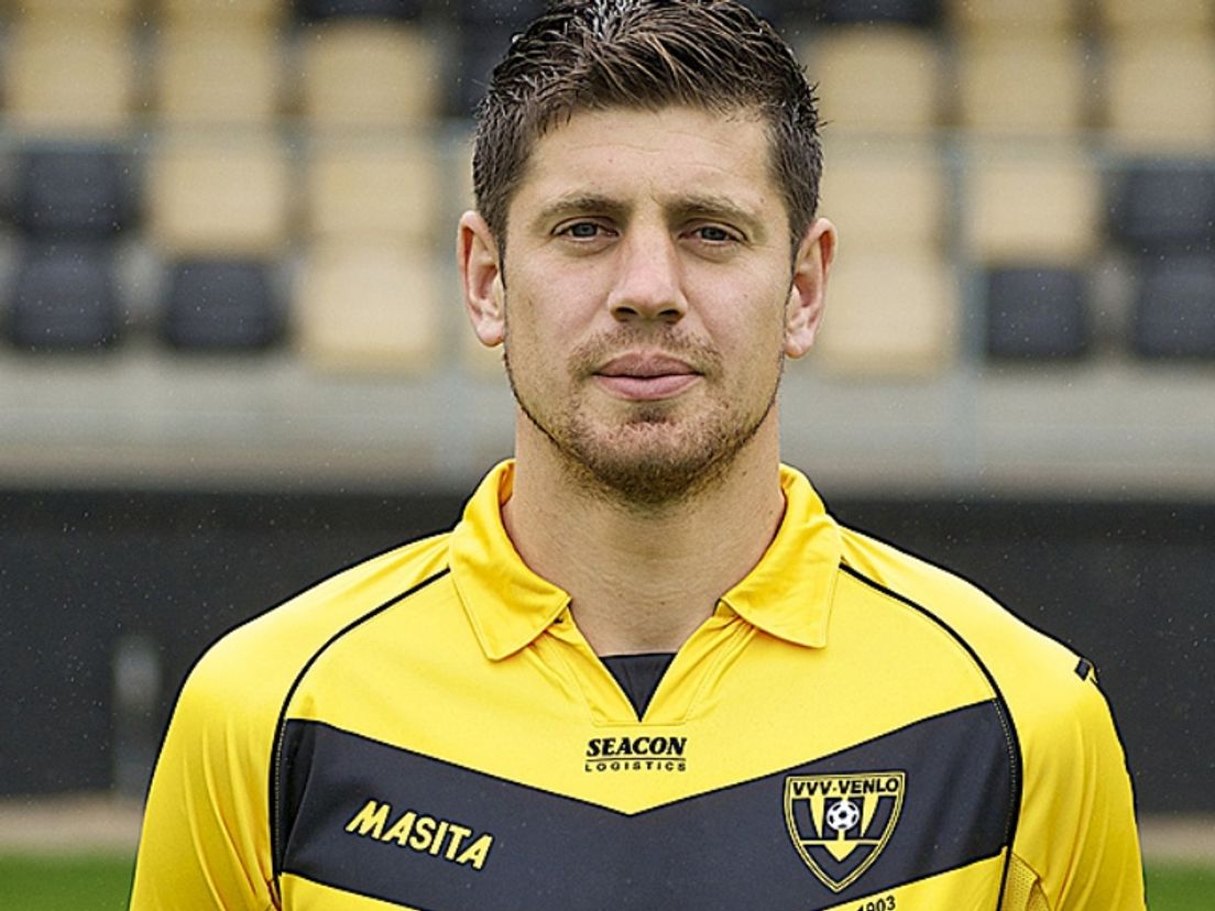 Molhoek definitief naar FC Dordrecht - Rijnmond