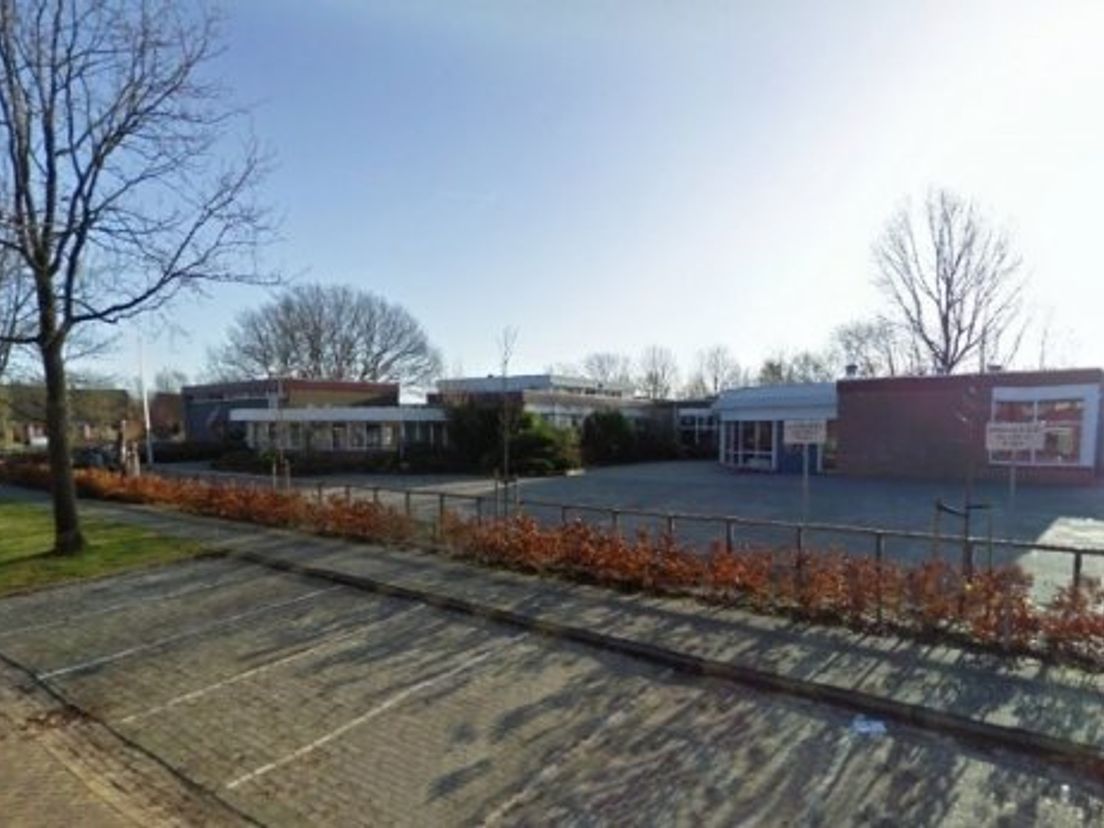 School in Roden plant boom voor omgekomen gezin - RTV Drenthe