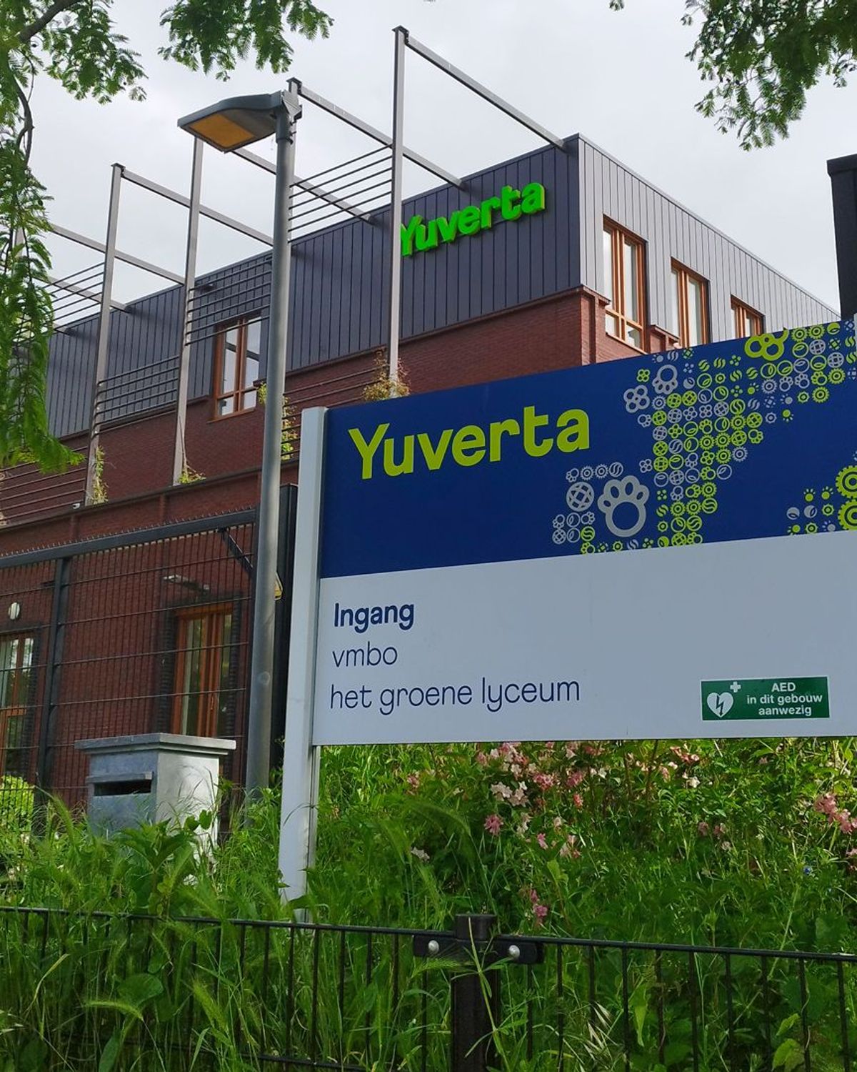 Yuverta vmbo sluit school in Utrecht na online bedreiging, leerlingen ...
