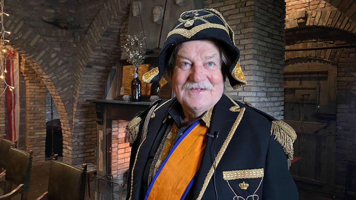 "Het is nooit af": Gerry (76) bouwt al dertig jaar een kasteel in zijn ...