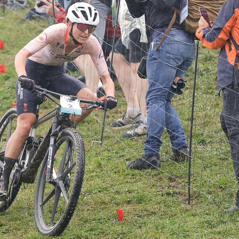Tiende plek voor Terpstra in wereldbeker Val di Sole - Omroep Zeeland